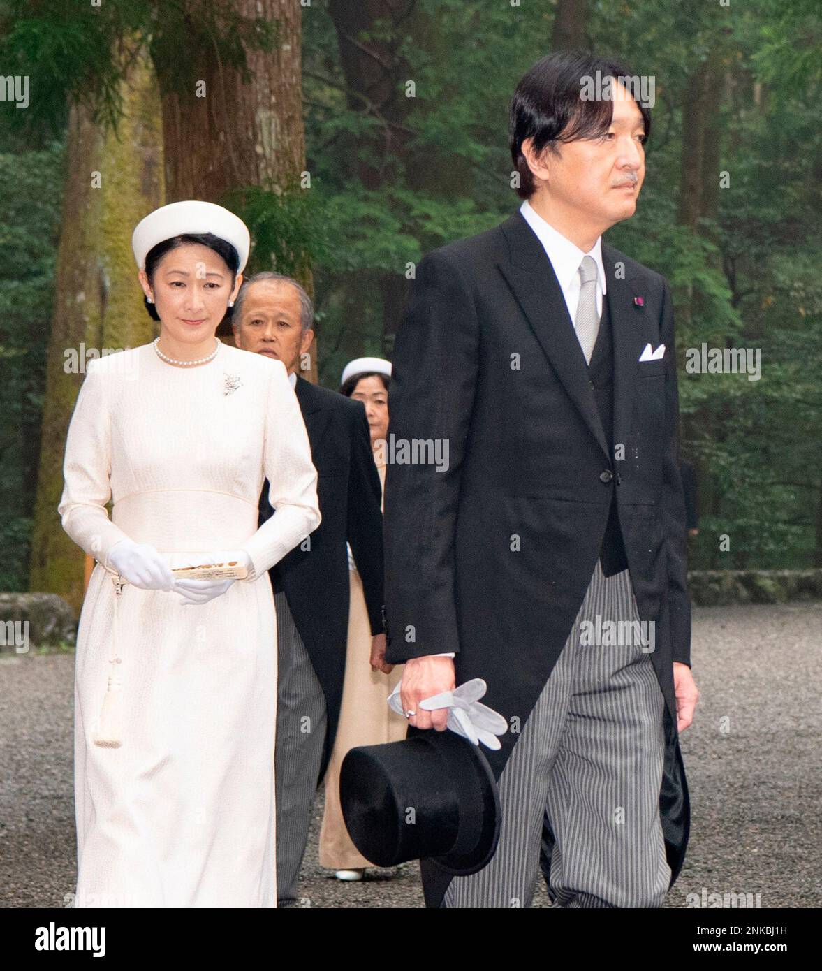 Japanese Crown Prince Akishino and Crown Princess Kiko head for the ...