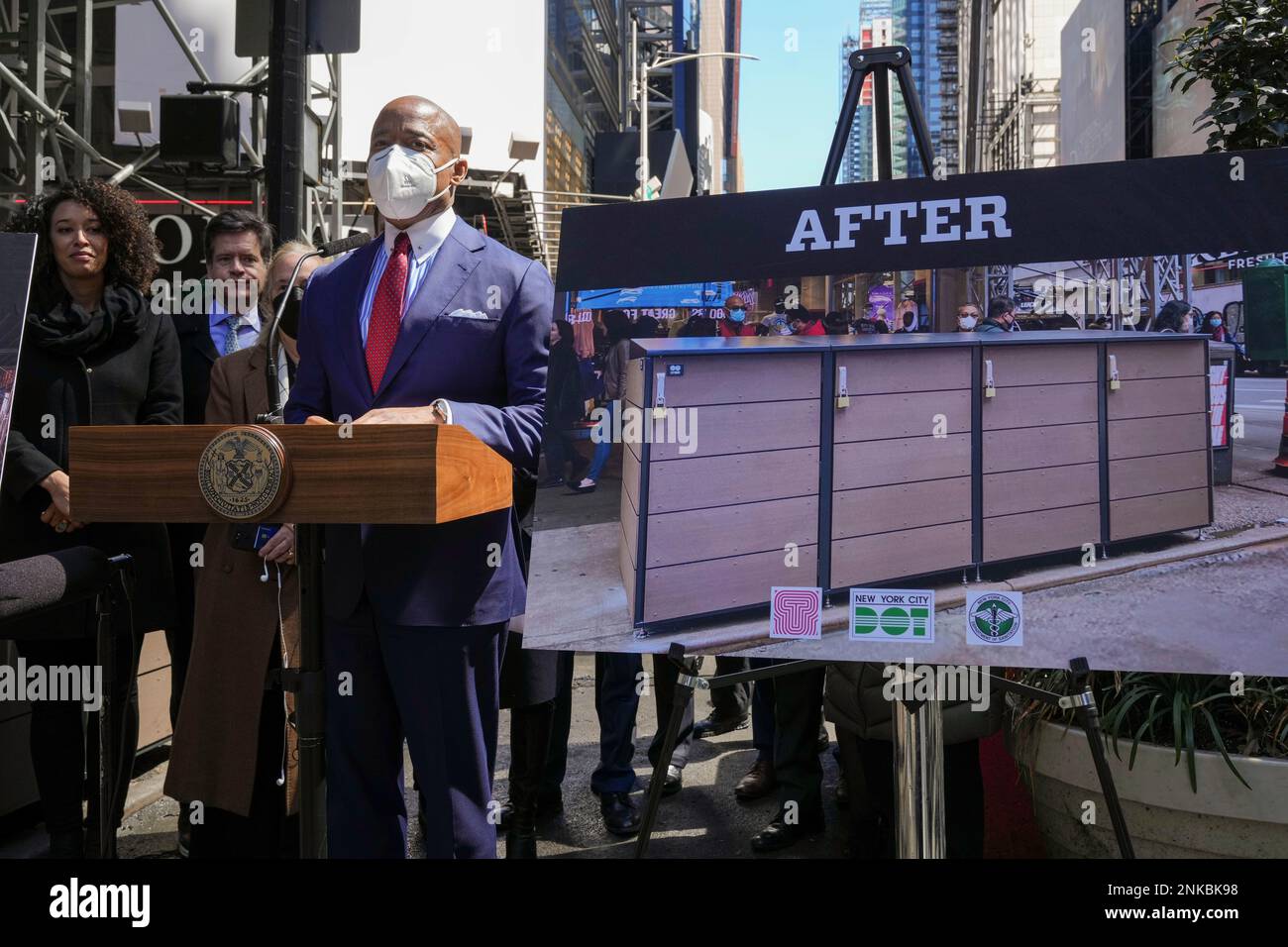 Photo by: NDZ/STAR MAX/IPx 2022 4/20/22 New York City Mayor Eric Adams ...