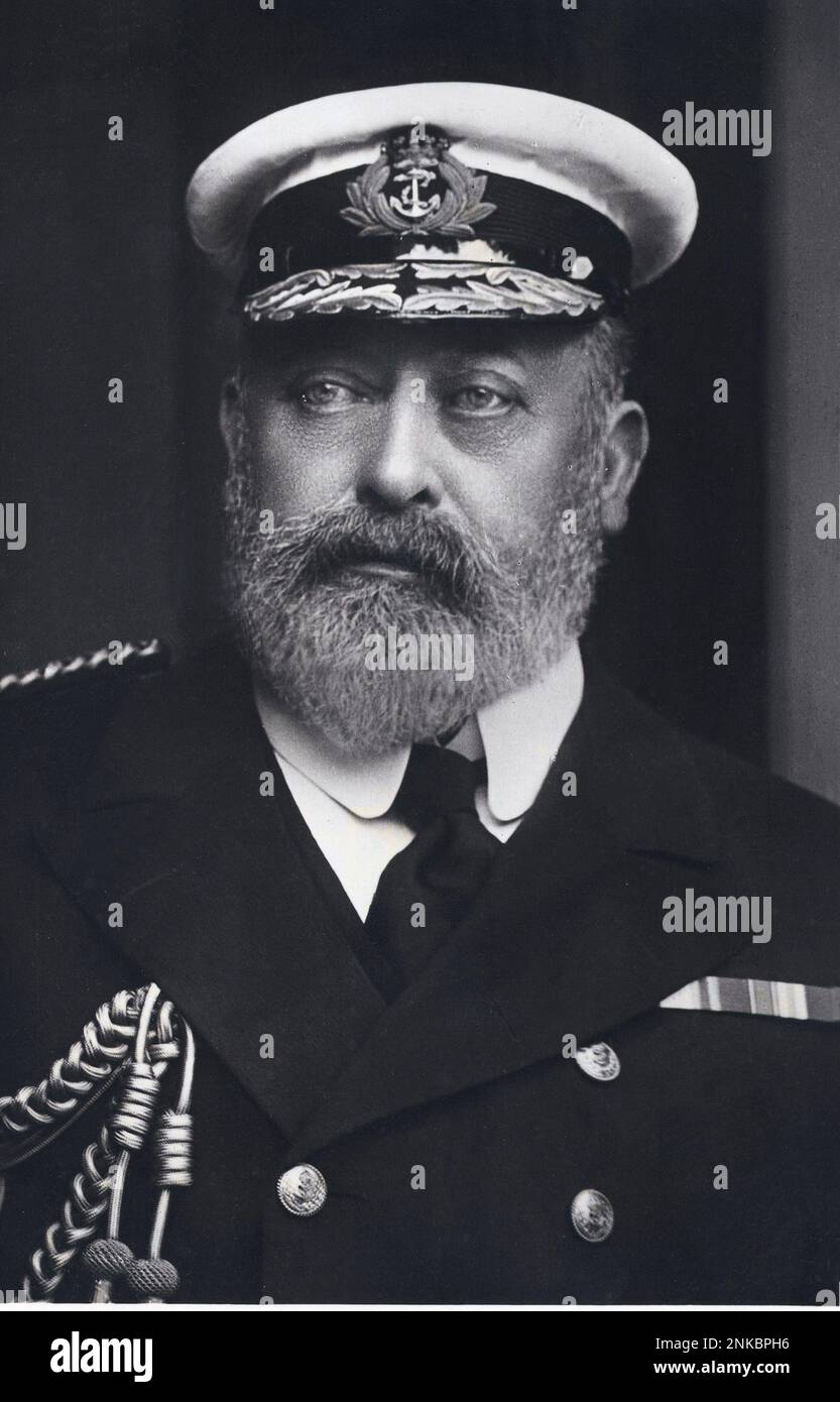 Uniforme militare bianca hi-res stock photography and images - Alamy
