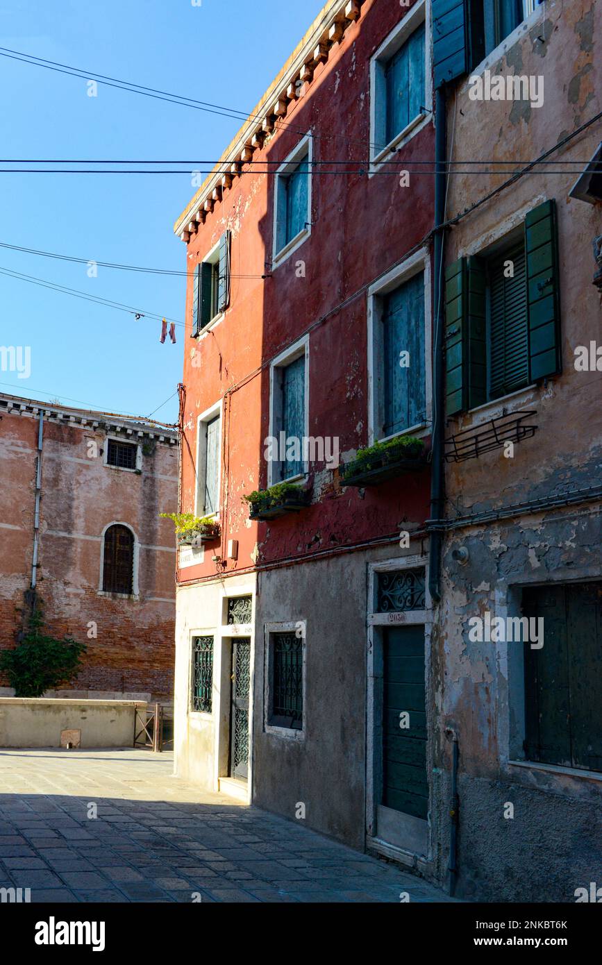 Architecture street view hi-res stock photography and images - Alamy