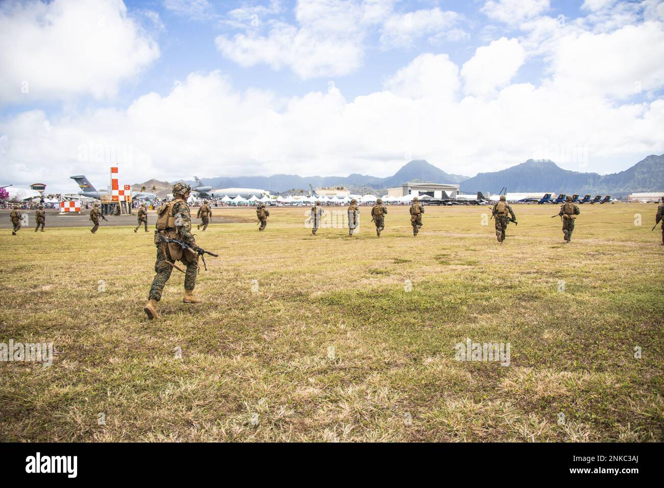 U.S. Marines with 3d Littoral Combat Team, 3rd Marine Littoral Regiment ...