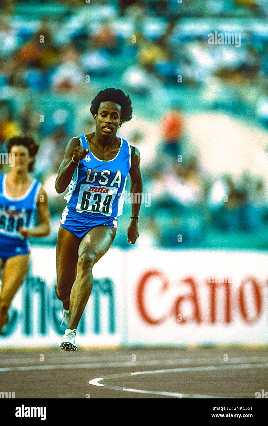 Jackie Joyner-Kersee competing in the Heptathlon at the 1987 World ...