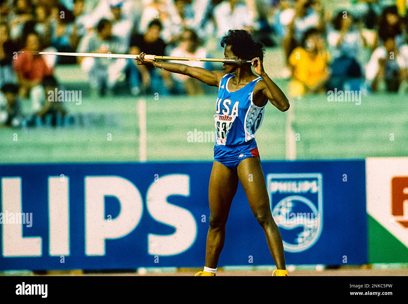 Jackie Joyner-Kersee competing in the Heptathlon at the 1987 World ...
