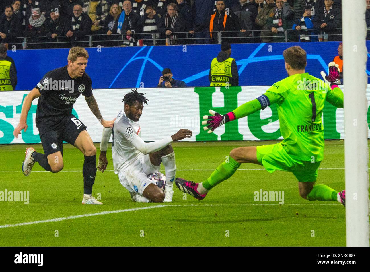 Andre-Frank ZAMBO ANGUISSA (SSC Napoli) centre tangles on shot, left ...