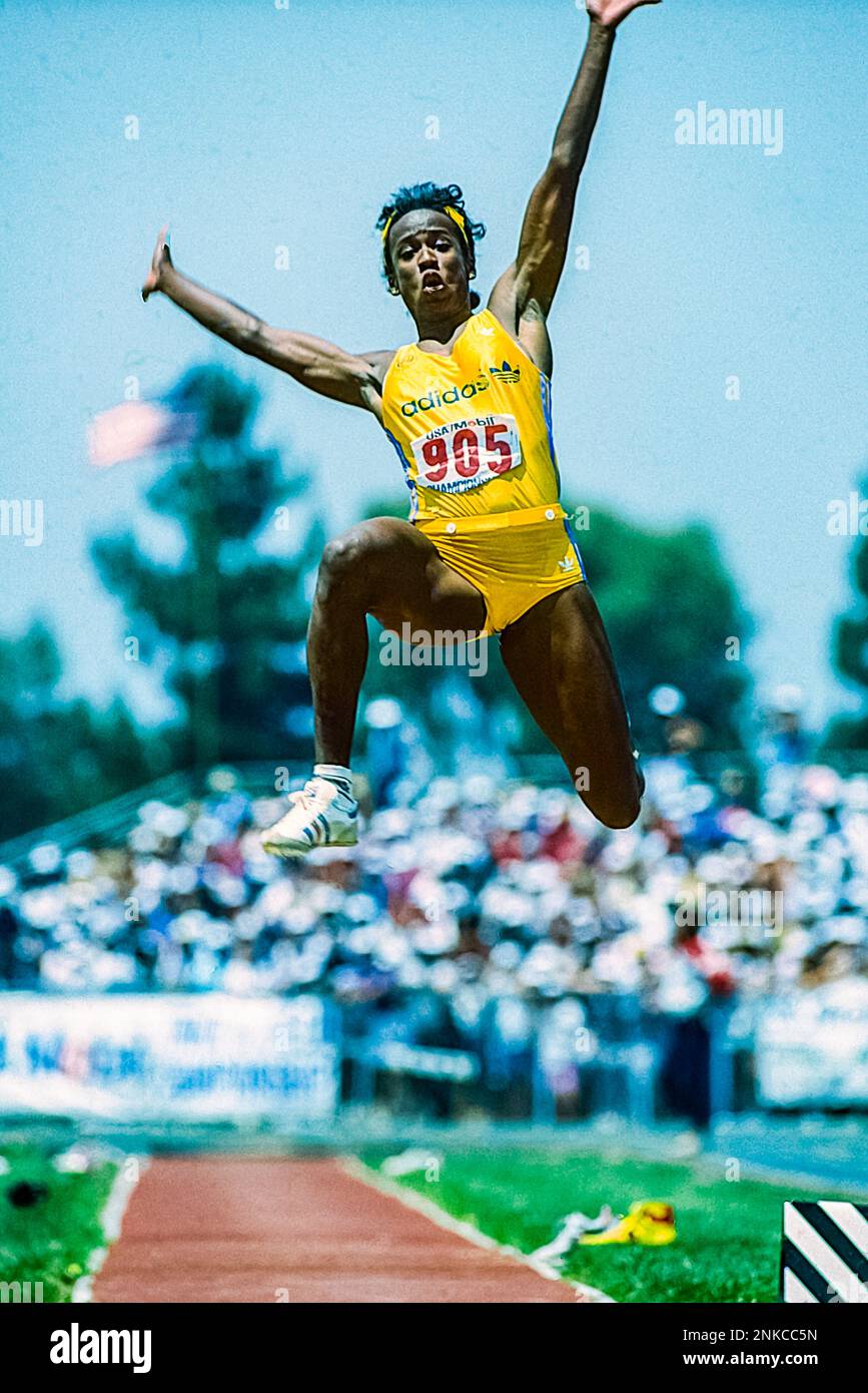Jackie Joyner-Kersee competing in the Heptathlon at the 1987 USA ...