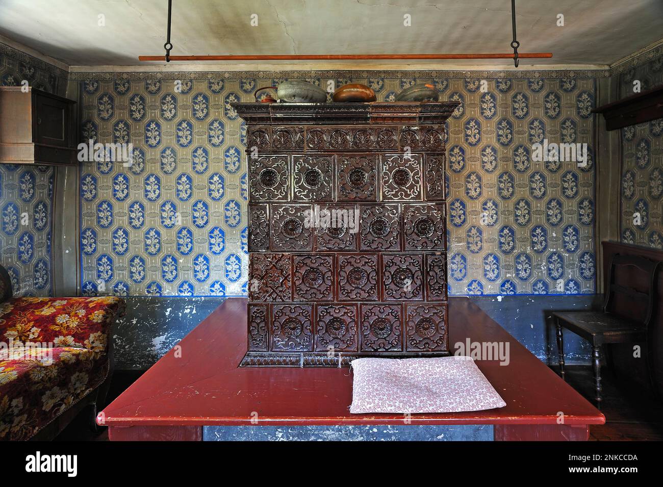 Tiled stove in the living room of the hop farmers house around 1910 ...