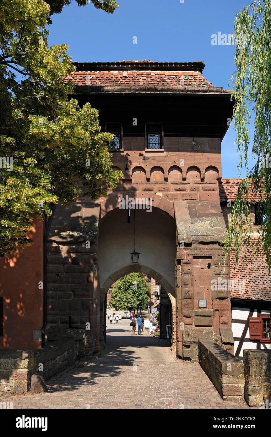 Formerly drawbridge hi-res stock photography and images - Alamy