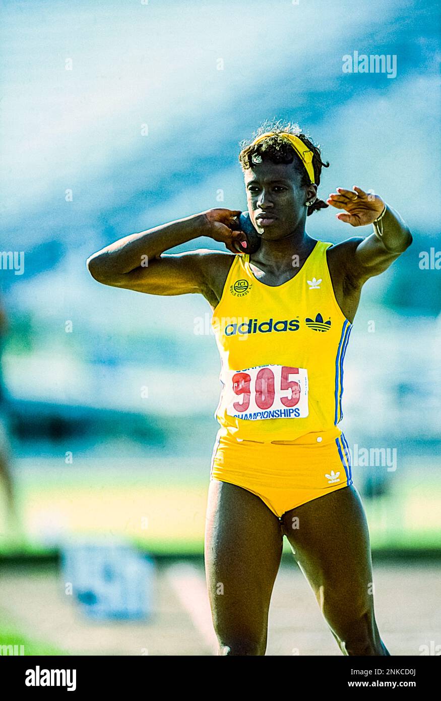Jackie Joyner-Kersee competing in the Heptathlon at the 1987 USA ...