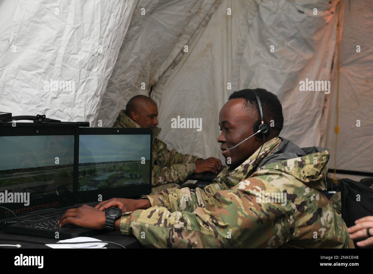 Air traffic control operator hi-res stock photography and images - Alamy
