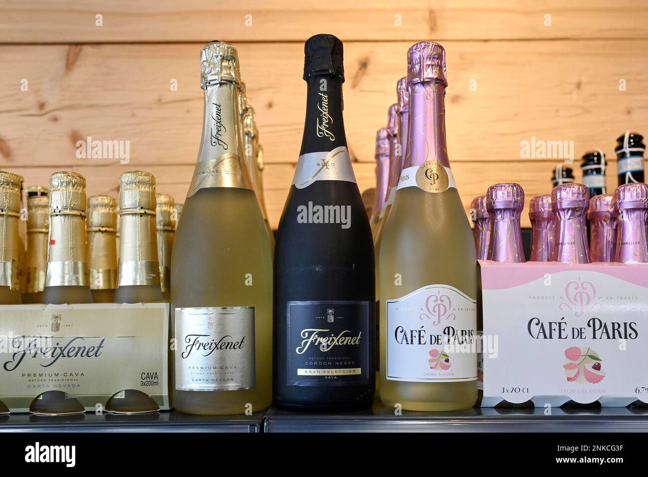 Sales rack Freixenet Prosecco bottles Stock Photo - Alamy
