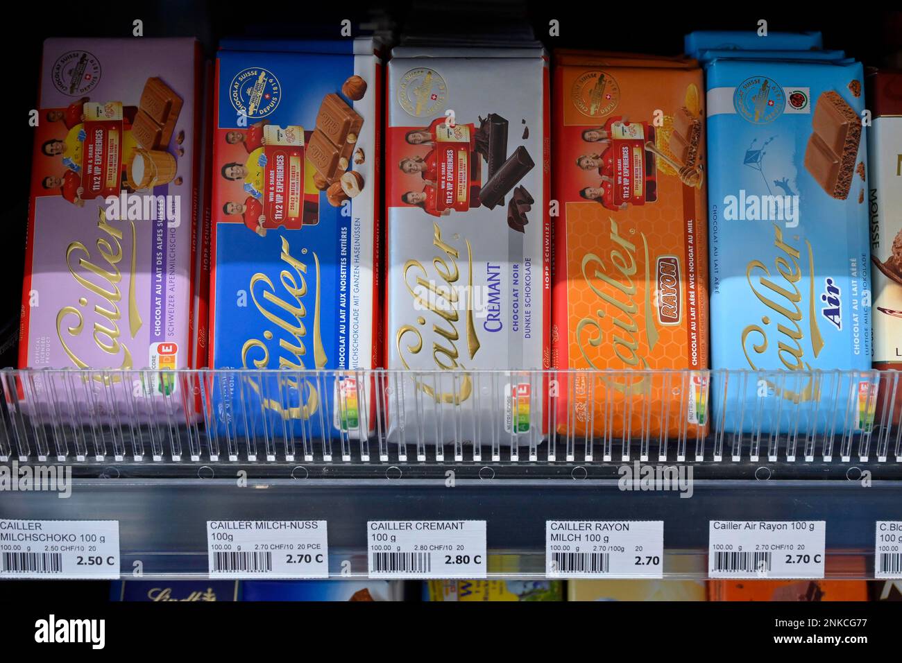 Sales shelf Cailler chocolate bar price labels Stock Photo - Alamy Sales shelf Cailler chocolate bar price labels Stock Photo - Alamy
