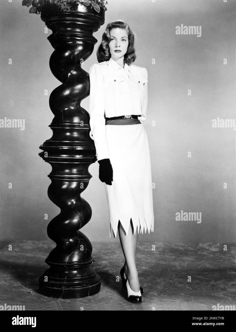 Moda anni '40 hi-res stock photography and images - Alamy