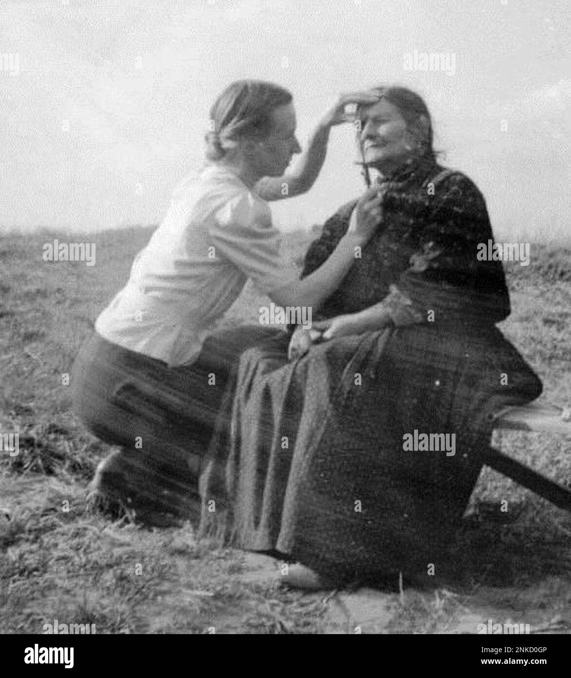 Skull measuring Black and White Stock Photos & Images - Alamy