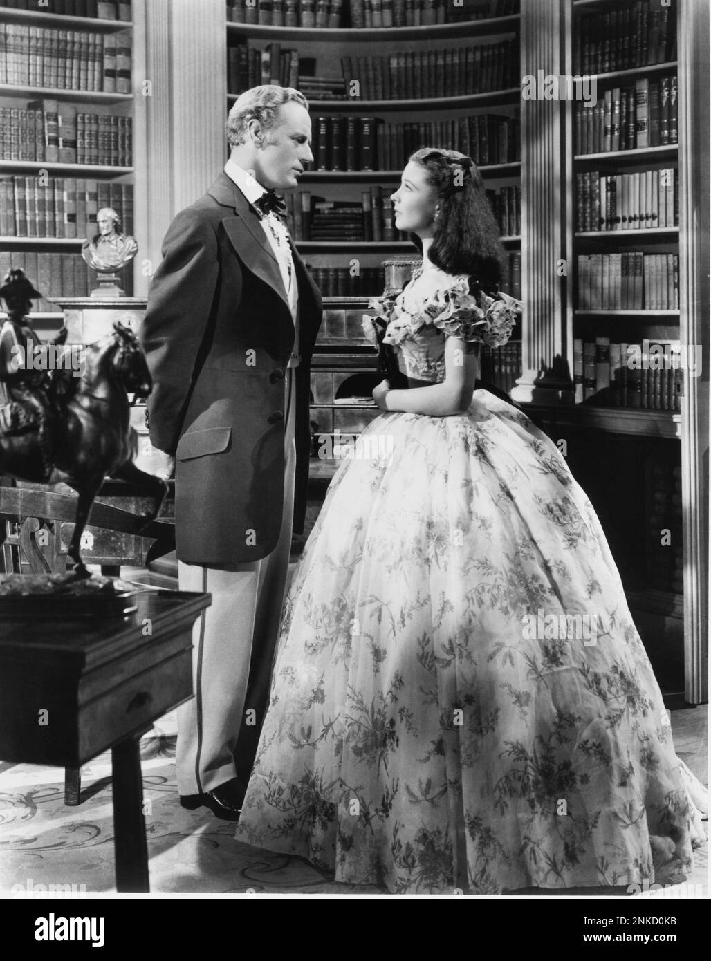 1939 , USA : The movie actress VIVIEN LEIGH ( 1913 - 1967 ) with LESLIE ...