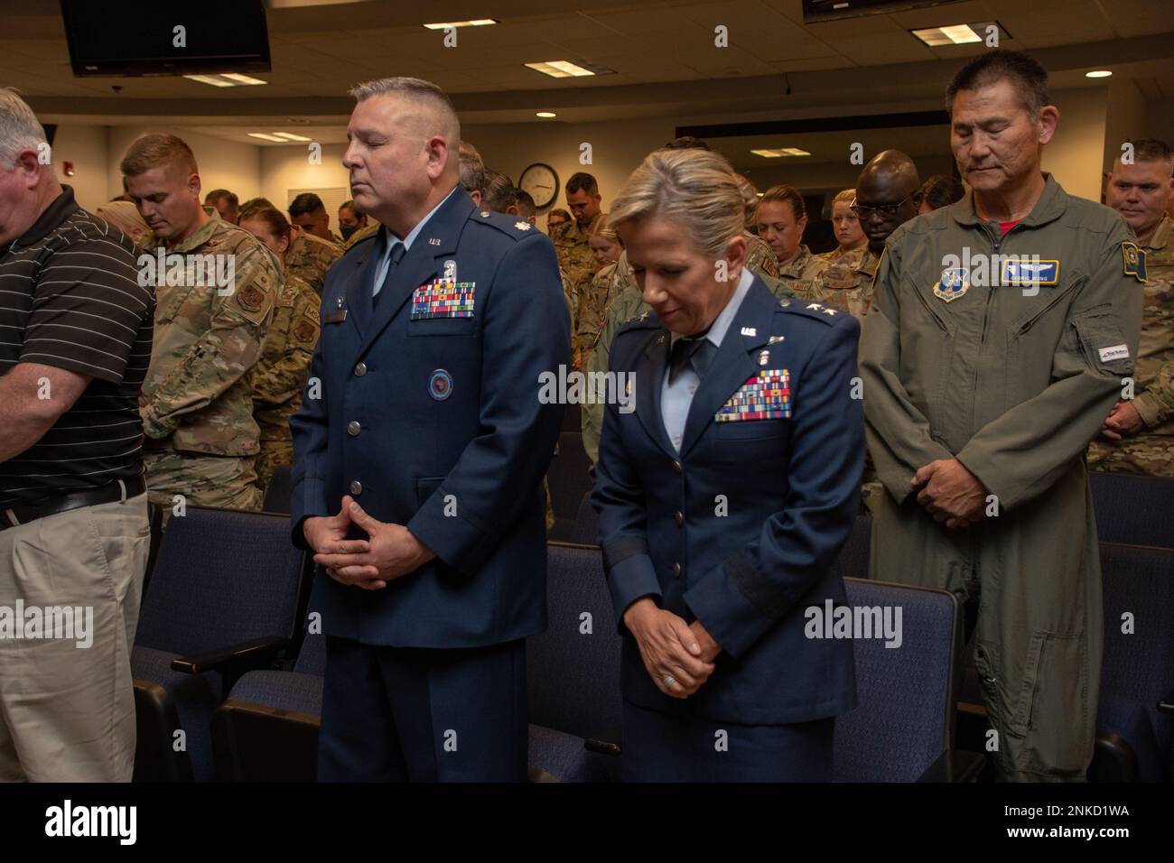 Lt. Col. Eric Stringer, the 152nd Medical Group commander, and Maj. Gen ...