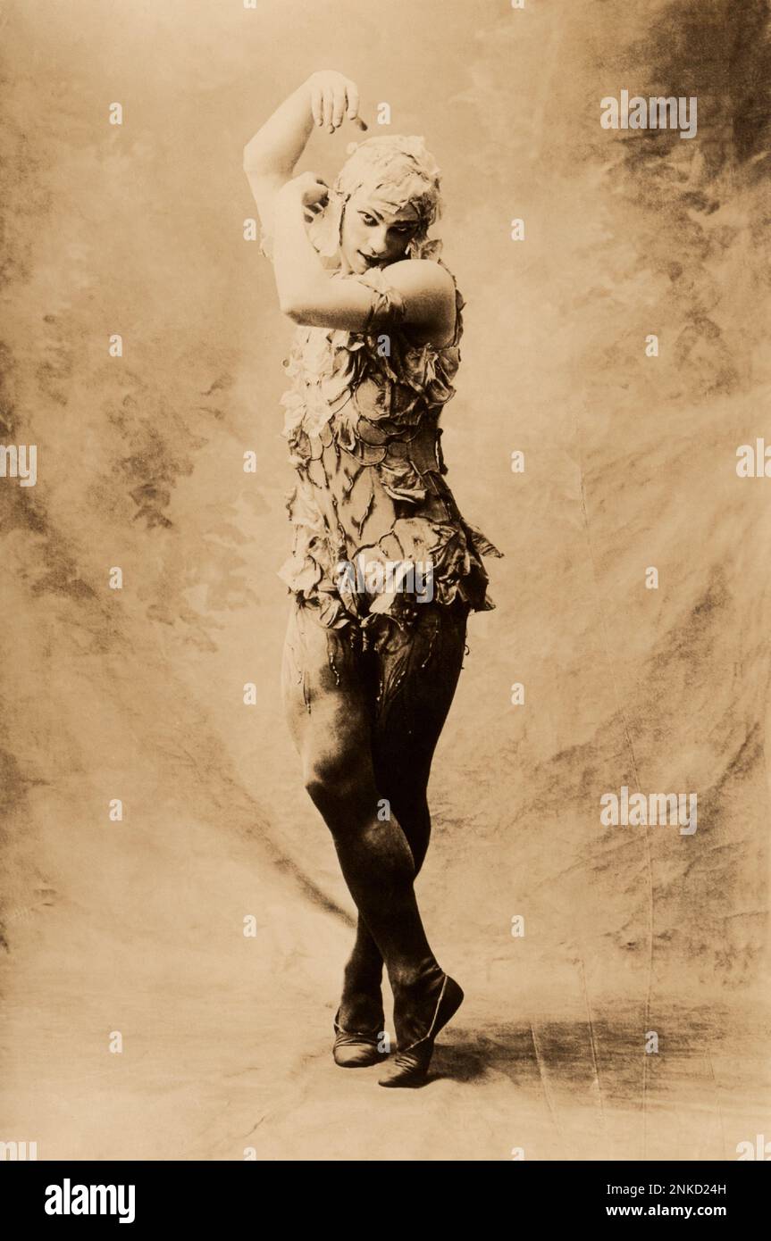 Vaslav nijinsky portrait hi-res stock photography and images - Alamy