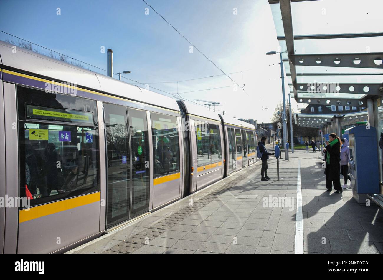 Luas tram at platform outside Heuston station, Dublin, Ireland Stock ...