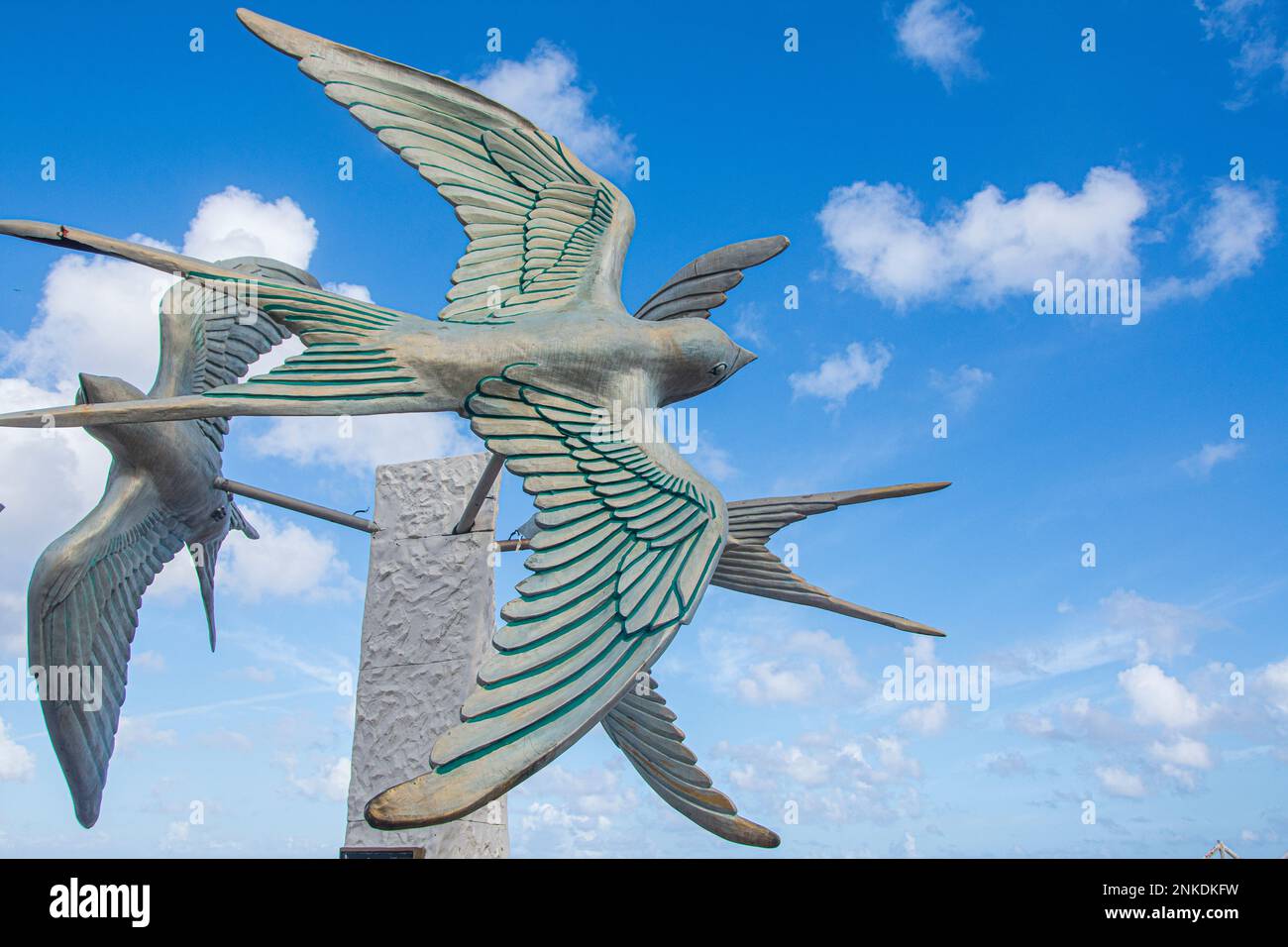 Metal sculpture bird birds flying art community art fine art hi-res ...