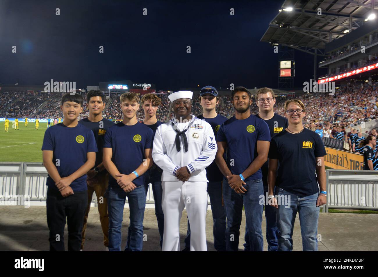 Future Sailors from Navy Talent Acquisition Group Rocky Mountain pose ...