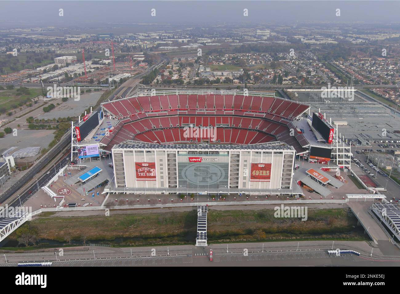 Levi's stadium aerial hi-res stock photography and images - Alamy