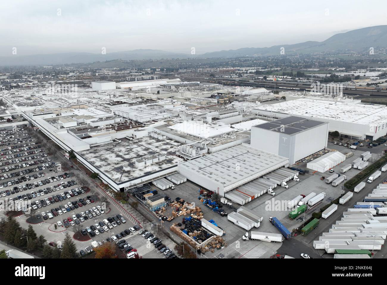 General overall aerial view tesla electric motor vehicles fremont ...