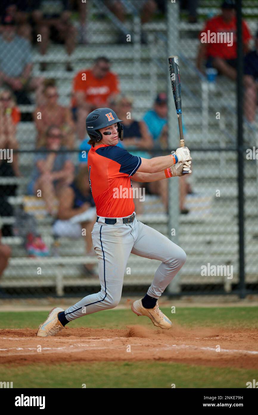 Hope Flying Dutchmen outfielder Robbie Stuursma (4) hits a single ...