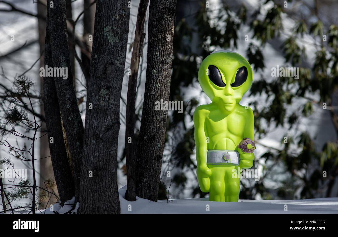 Little green men alien hi-res stock photography and images - Alamy