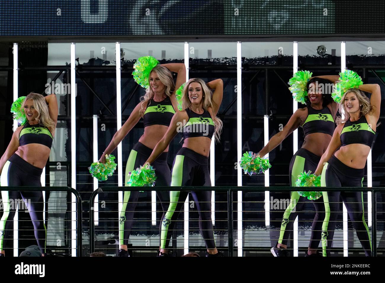 Canucks Ice Girls