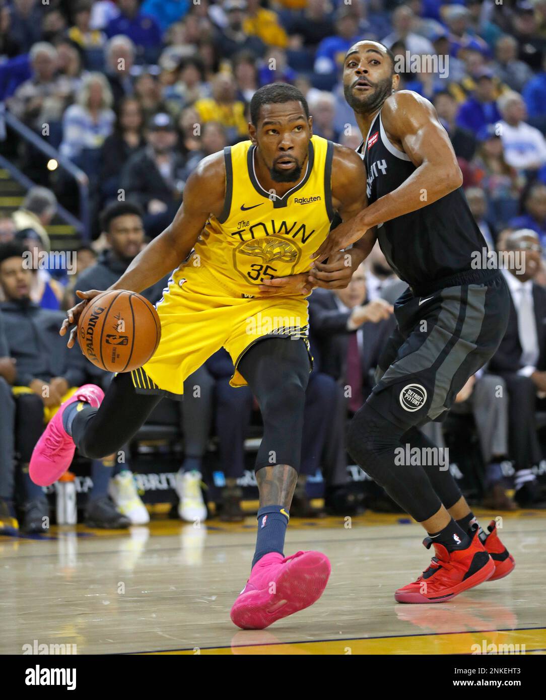 Golden State Warriors' Kevin Durant drives past Detroit Pistons' Wayne ...