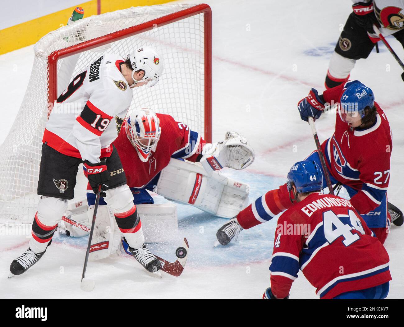 Montreal Canadiens goaltender Jake Allen stops Ottawa Senators' Drake ...