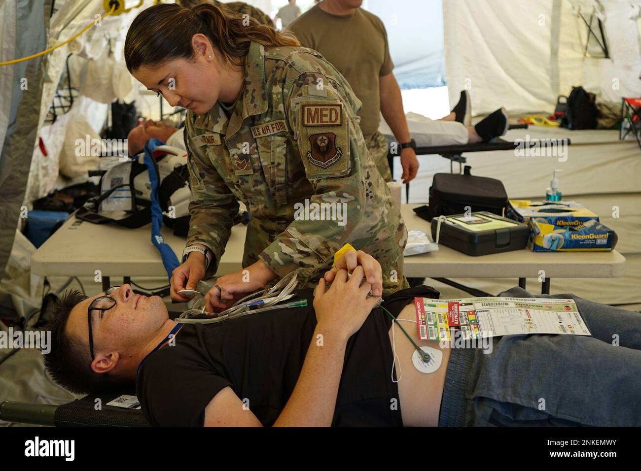 Fema tent hi-res stock photography and images - Alamy