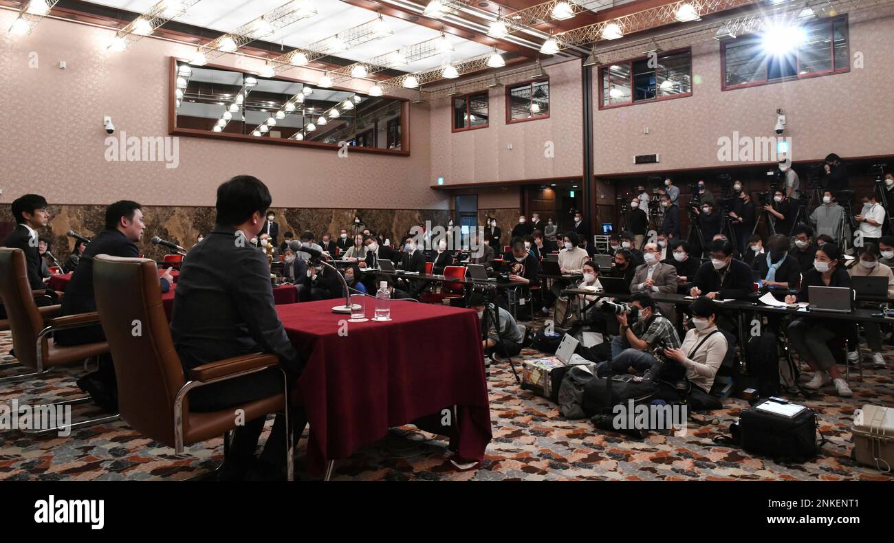 Japanese film director Ryusuke Hamaguchi (C) who directed "Drive My Car ...