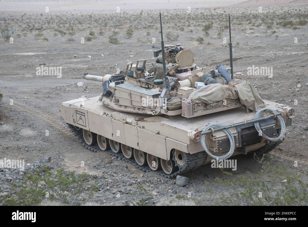 U.S. Soldiers assigned to 2nd Battalion, 70th Armor Regiment, 2nd ...
