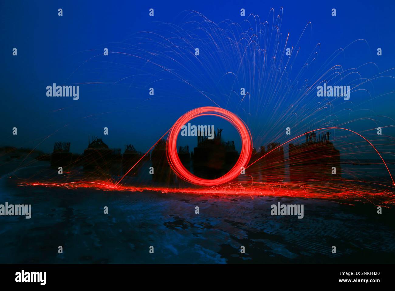 Steel wool fire ,Glowing sparks from spinning steel wool，Art of burning ...