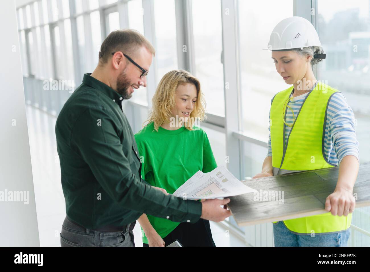 Engineer employee hi-res stock photography and images - Alamy