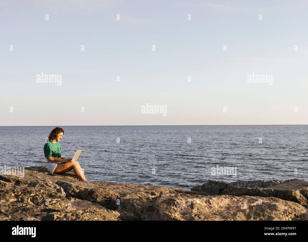 Working by the sea hi-res stock photography and images - Alamy