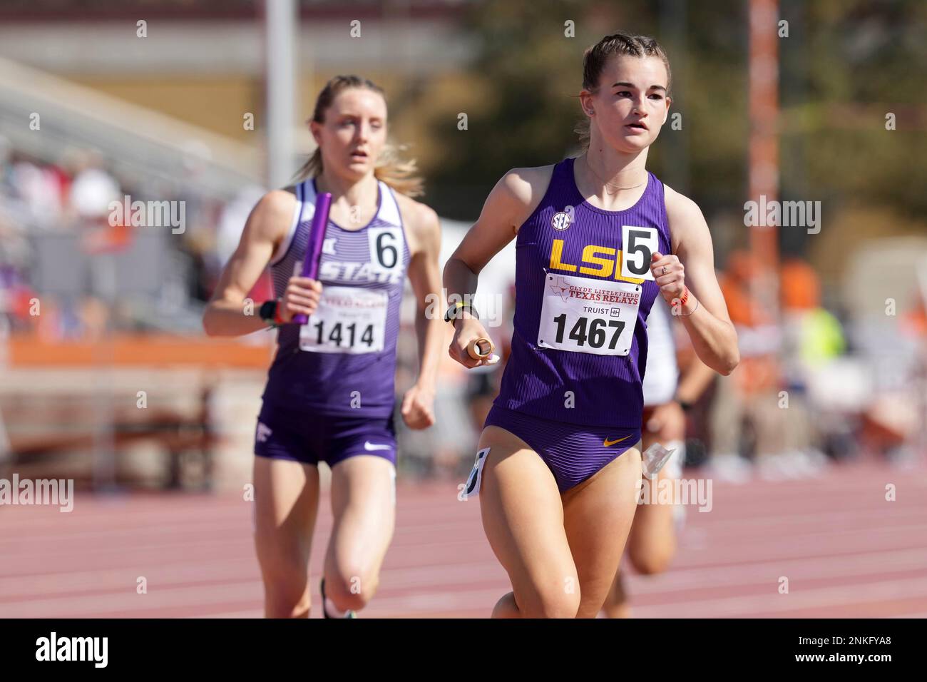 Hannah Carroll runs the third leg on the LSU women's 4 x 800m relay ...