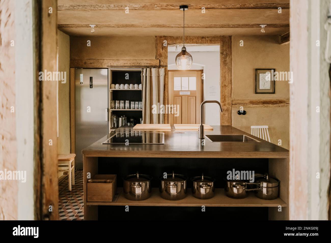 Cooking vessels hi-res stock photography and images - Alamy