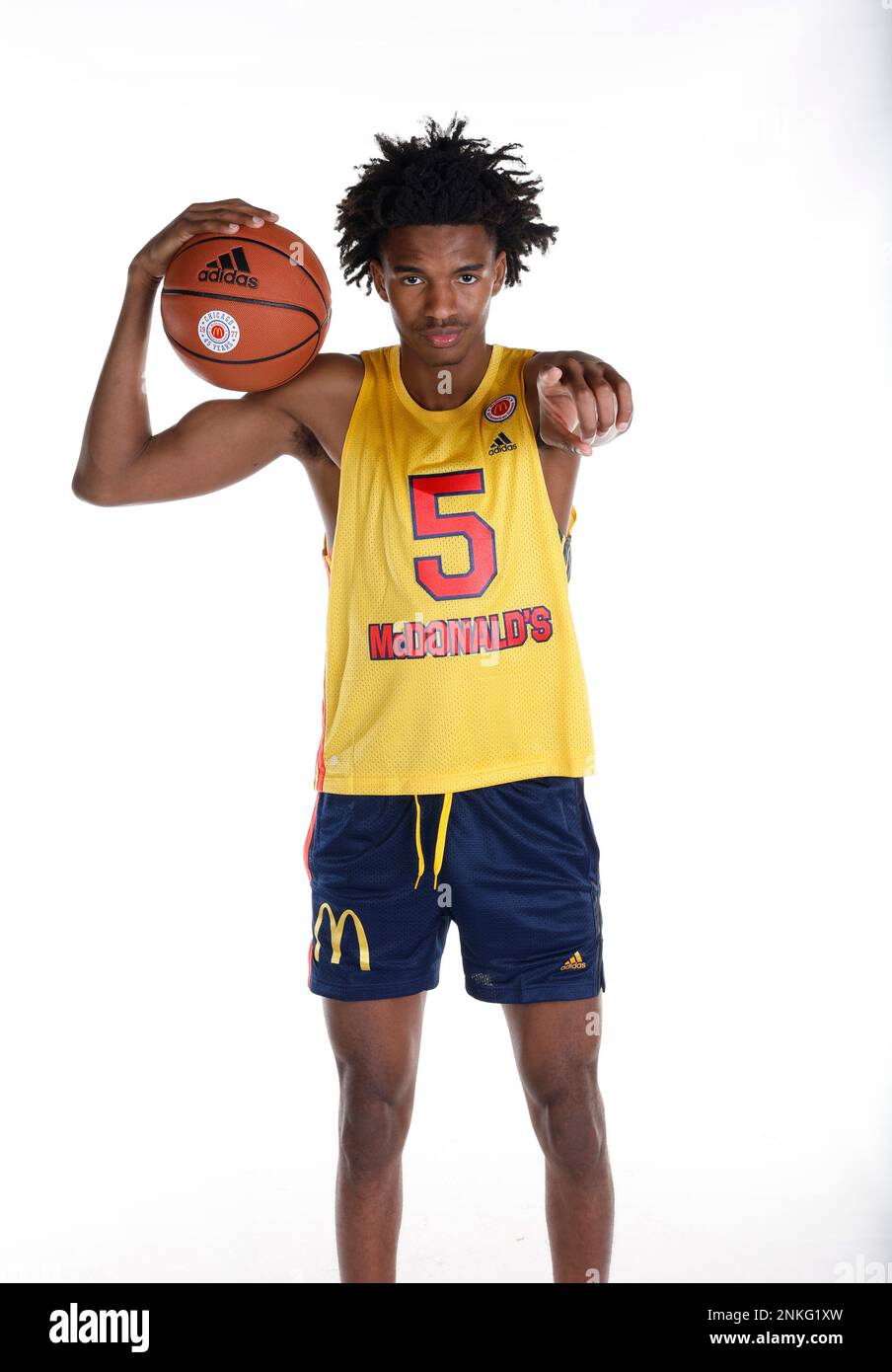 CHICAGO, IL - MARCH 26: McDonald's High School All American Julian ...