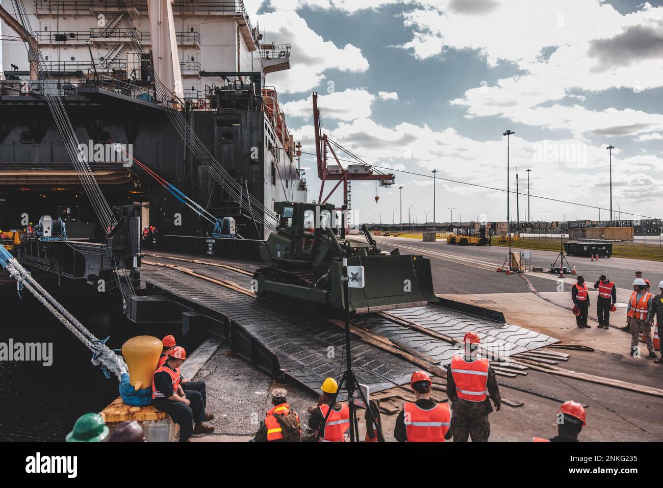 Mpf offloading hi-res stock photography and images - Alamy