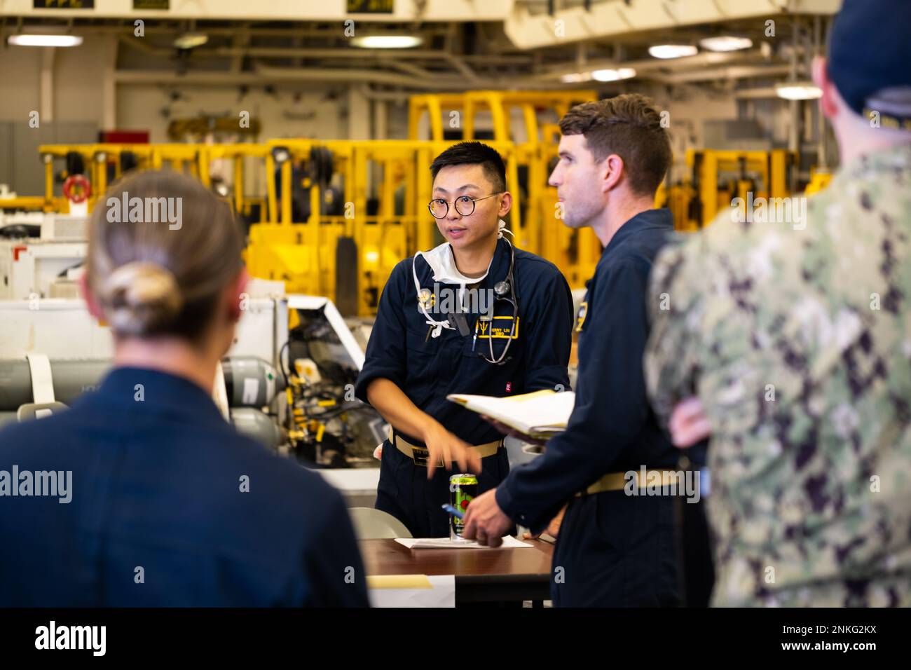 Non combatant evacuation operations neo hi-res stock photography and ...