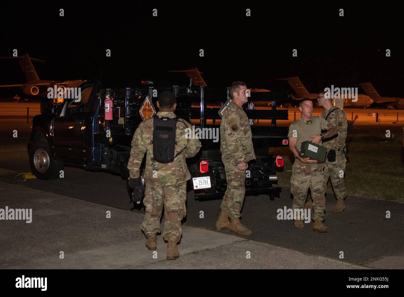 512th airlift wing hi-res stock photography and images - Alamy