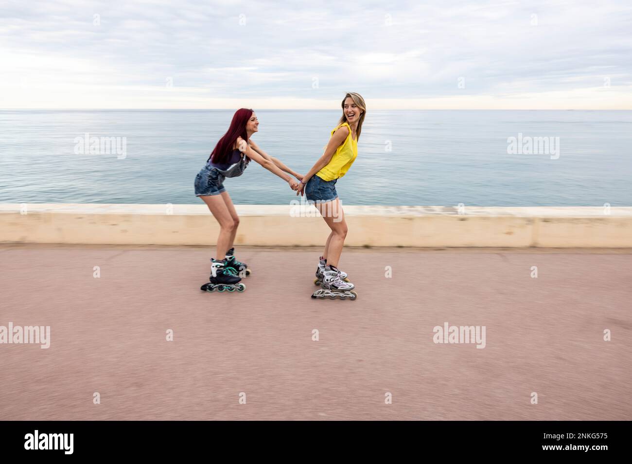 Adult roller skating hi-res stock photography and images - Alamy