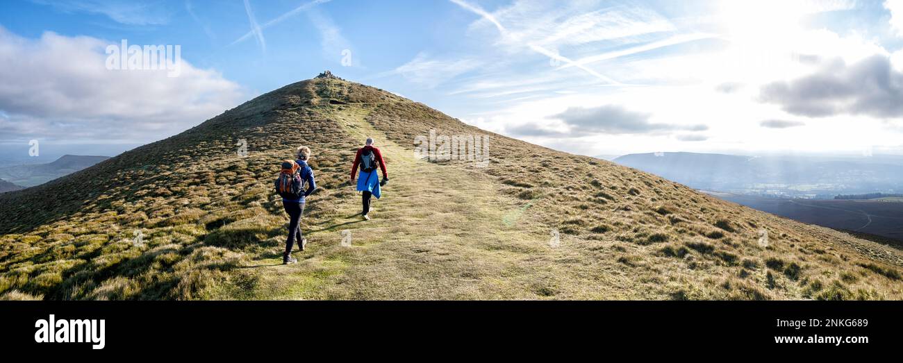 Two friends on hiking adventure hi-res stock photography and images - Alamy