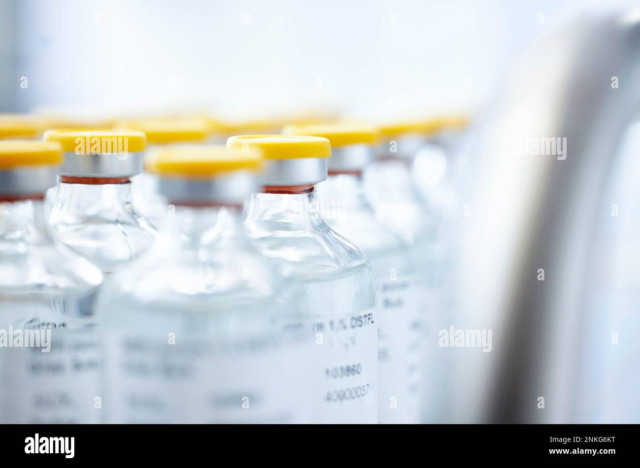 Laboratory glassware hi-res stock photography and images - Alamy