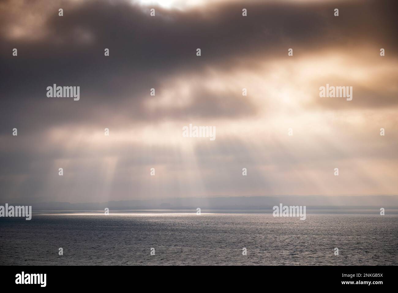 Sunbeams on the sea hi-res stock photography and images - Alamy