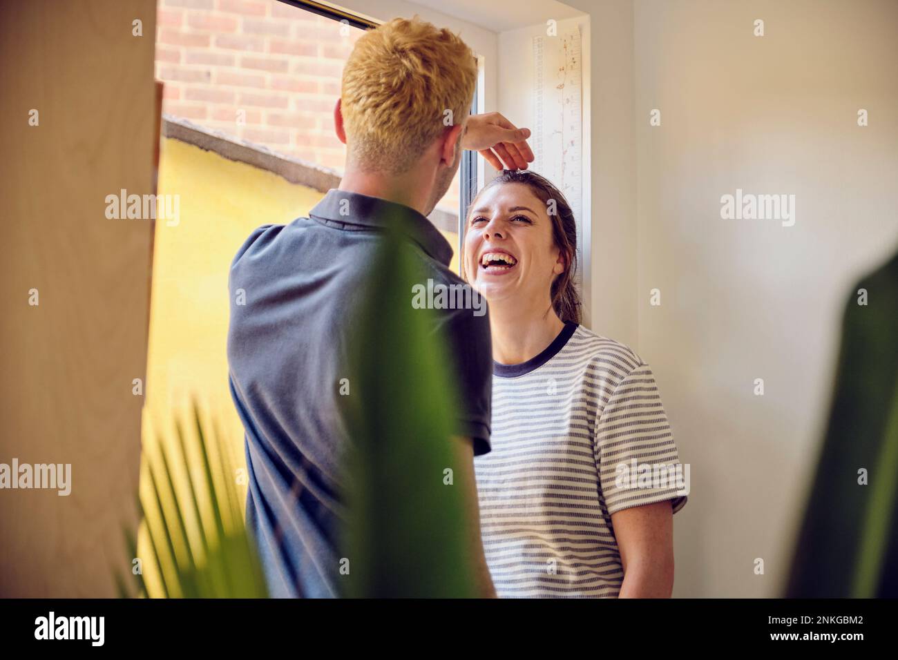 Height measuring hi-res stock photography and images - Alamy