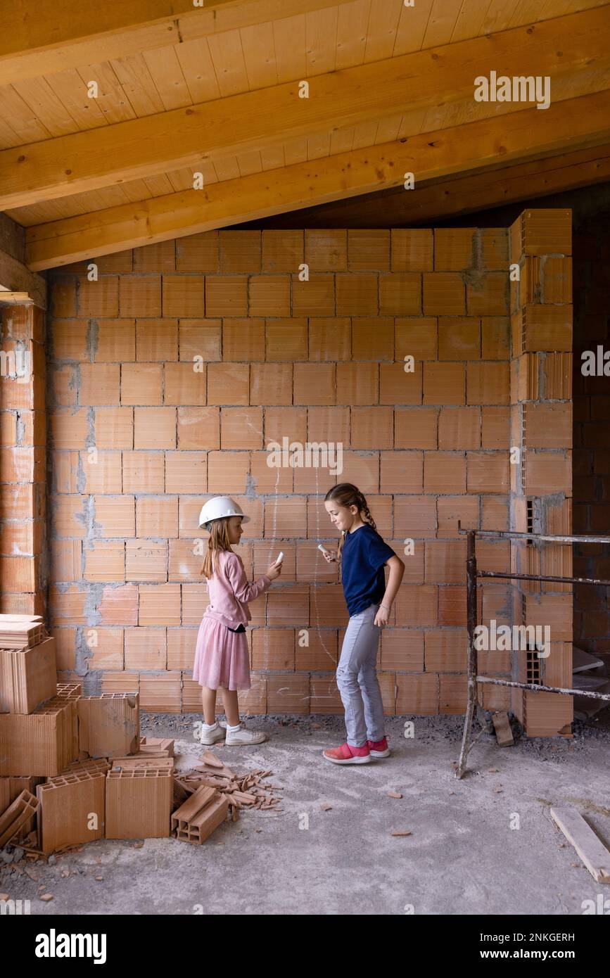 Brick wall construction site hi-res stock photography and images - Alamy