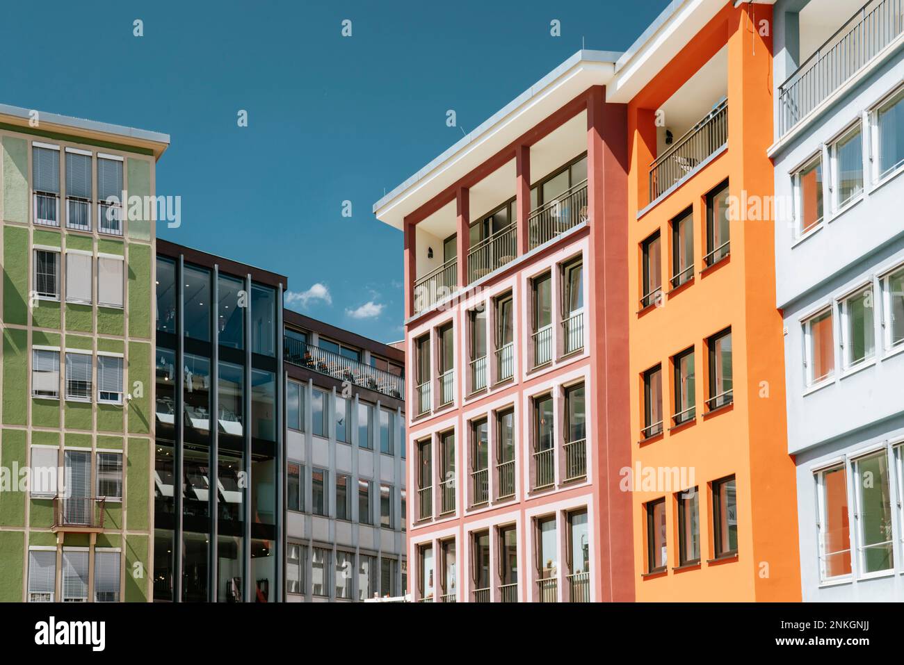 Multi color buildings hi-res stock photography and images - Alamy