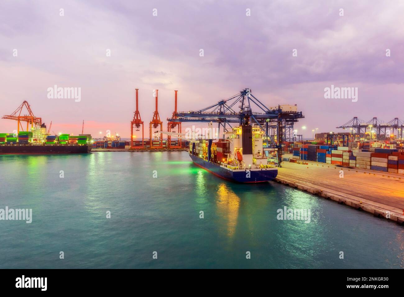 Container vessel saudi arabia hi-res stock photography and images - Alamy